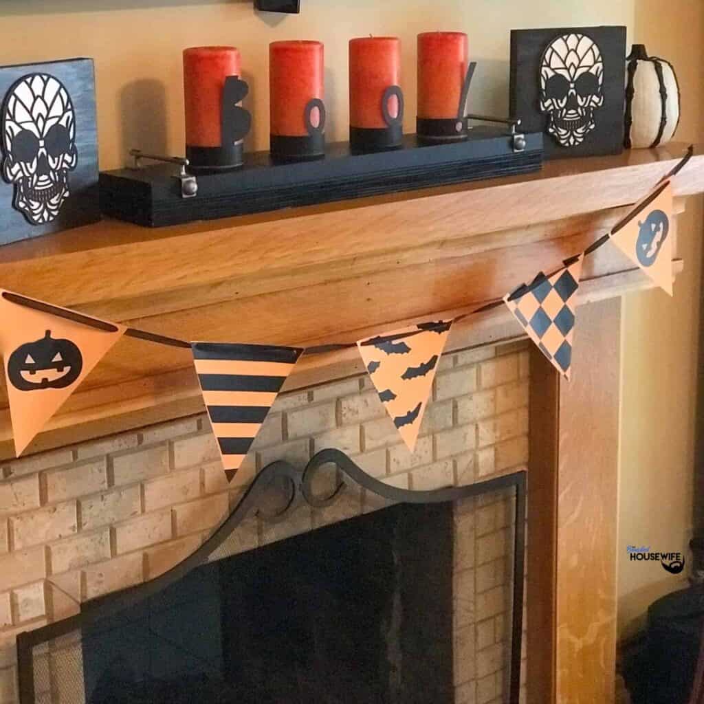 Easy Halloween Garland - The Bearded Housewife