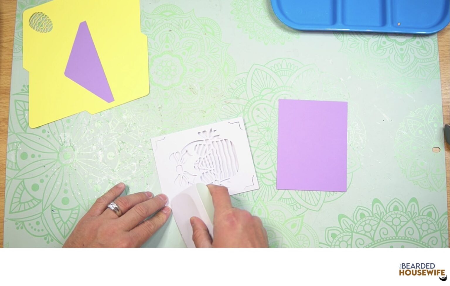How to Make a Pretty Insert Card for Easter - The Bearded Housewife