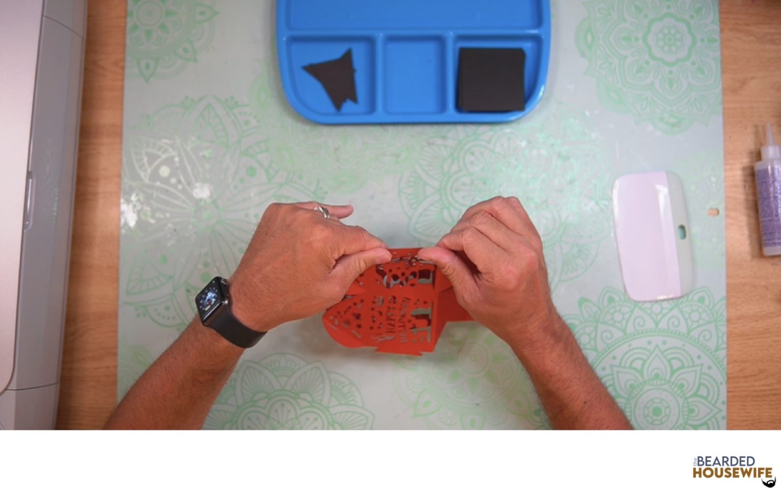 How to Make a Simple Halloween Treat Box - The Bearded Housewife